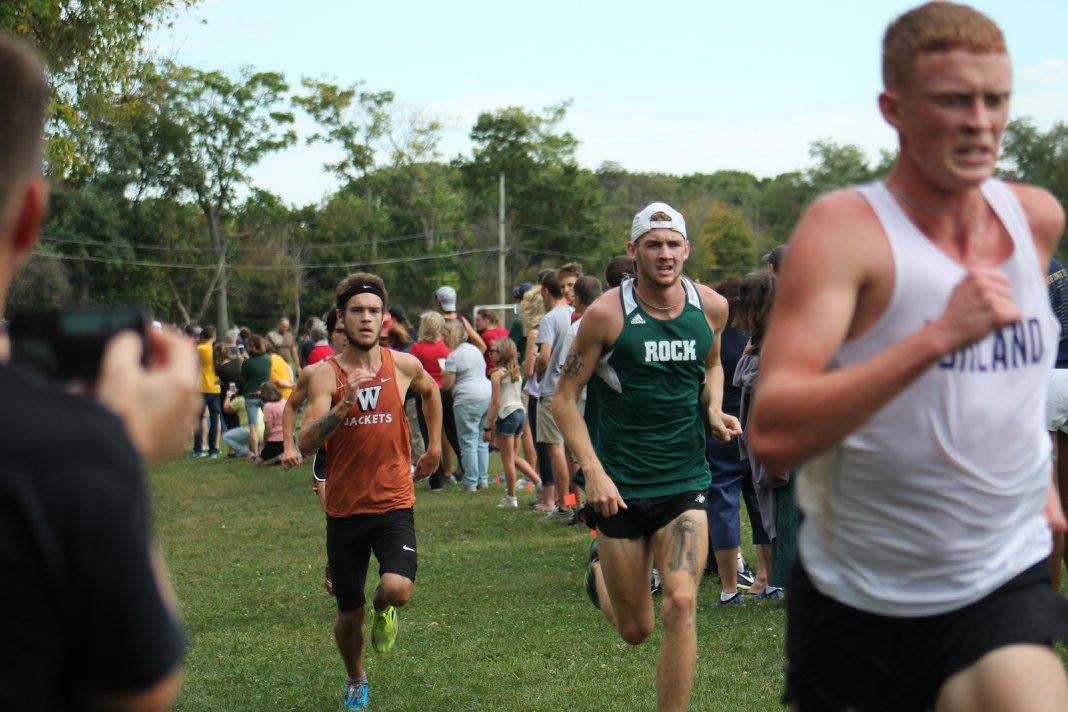 Men's XC battles hills in recent meet - The Yellow Jacket