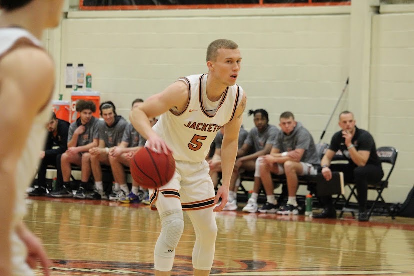 Matt Popeck scores 33 points, men's basketball downs Grove City 76-62 ...
