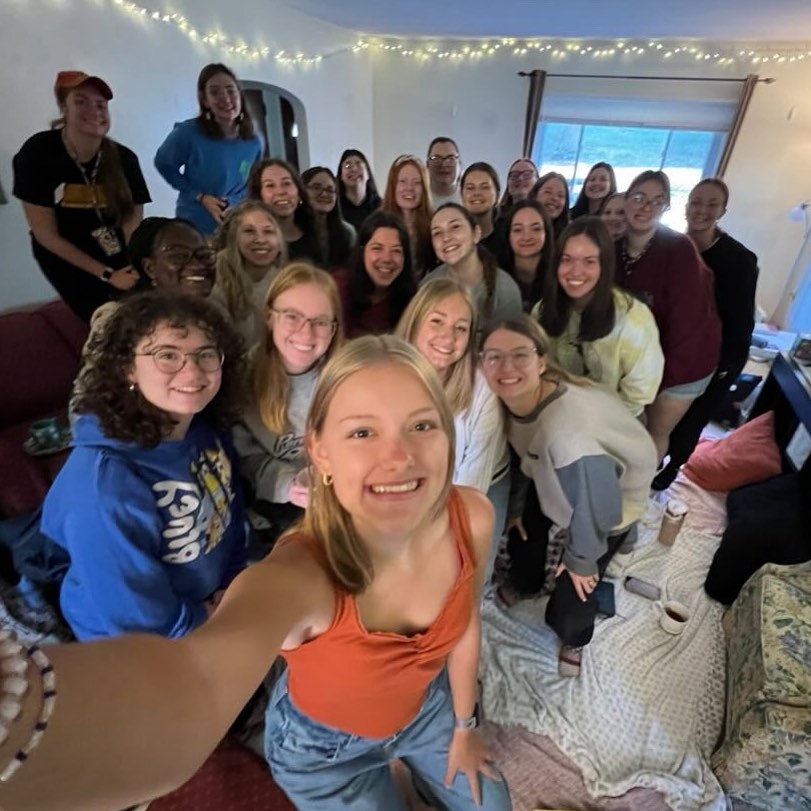 Waynesburg students reach each other through variety of Bible studies ...